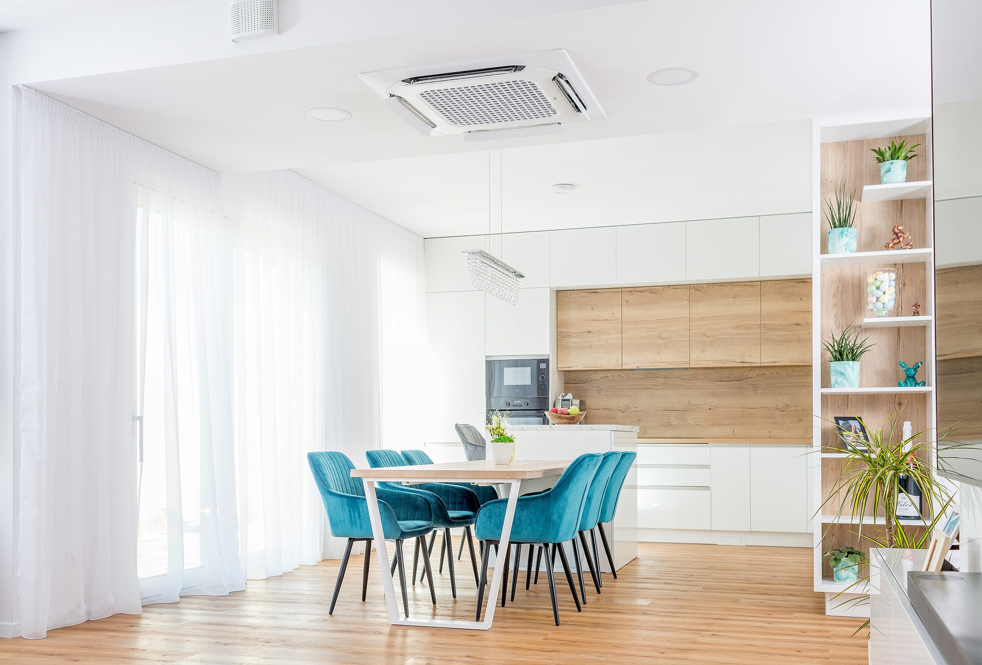 LG kazetová UT60F (14,6kW) | APEN